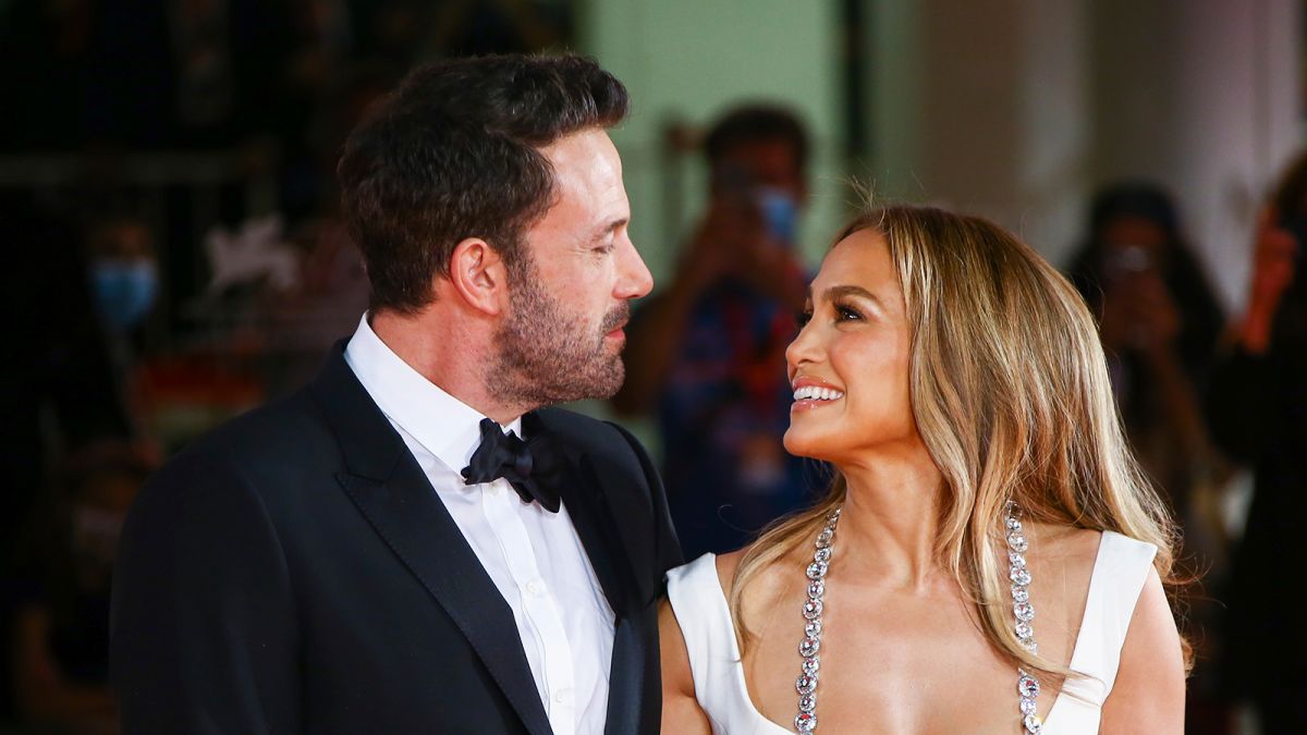 Jennifer Lopez y Ben Affleck firman contrato prematrimonial y causan ...