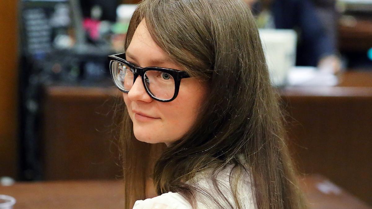 Anna Delvey recibe a la revista 'Variety' en su depa y revela sus ...