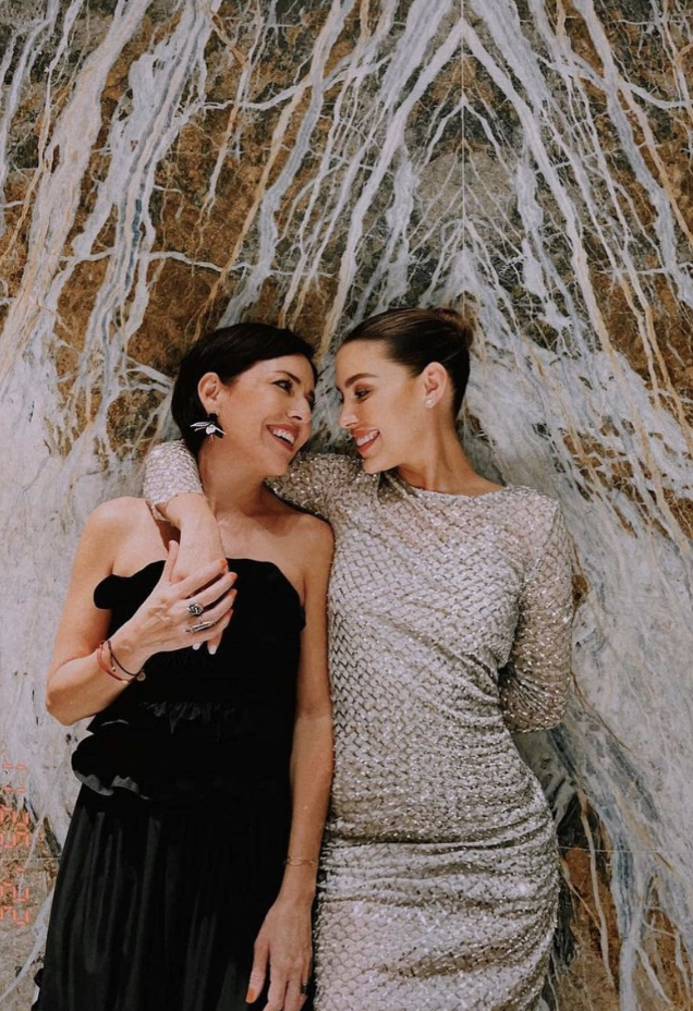 Stephanie Salas compartió su emoción por entregar a Michelle en el altar
