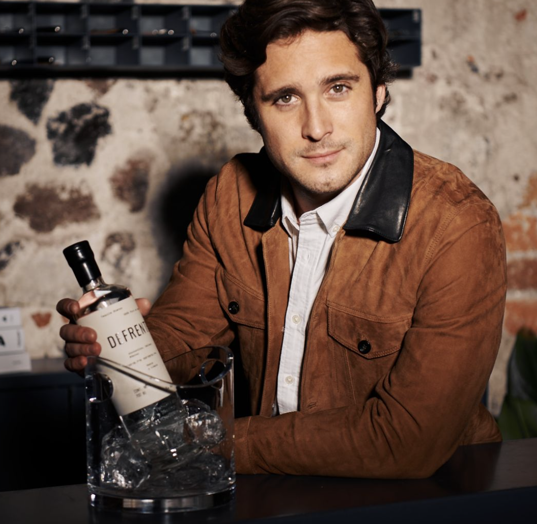 Diego Boneta lanza 'Defrente', su propio tequila creado en Jalisco