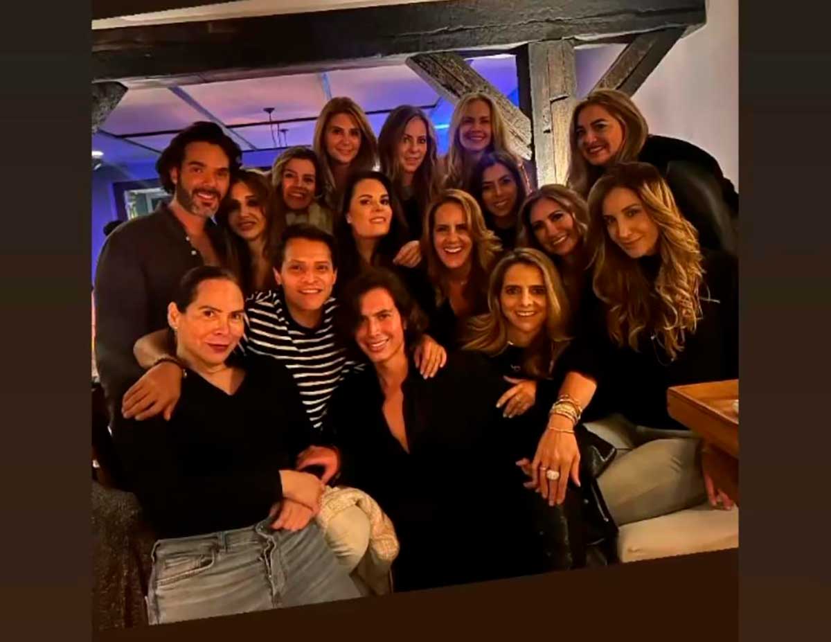 El restaurante Contramar festeja su aniversario número 25 entre amigos