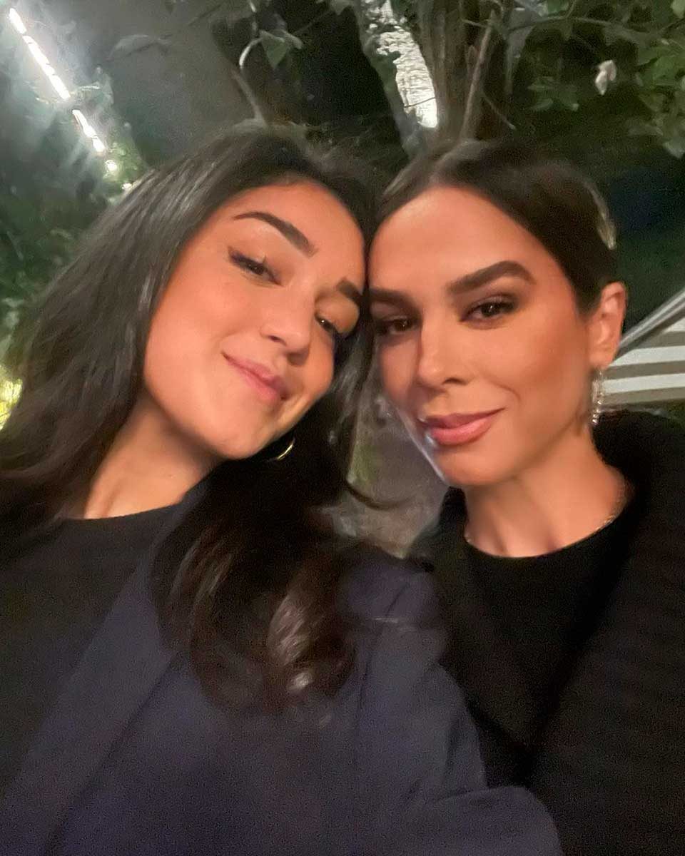 ¿Ale Capetillo o Biby Gaytán? Su hija recrea look noventero y luce ...
