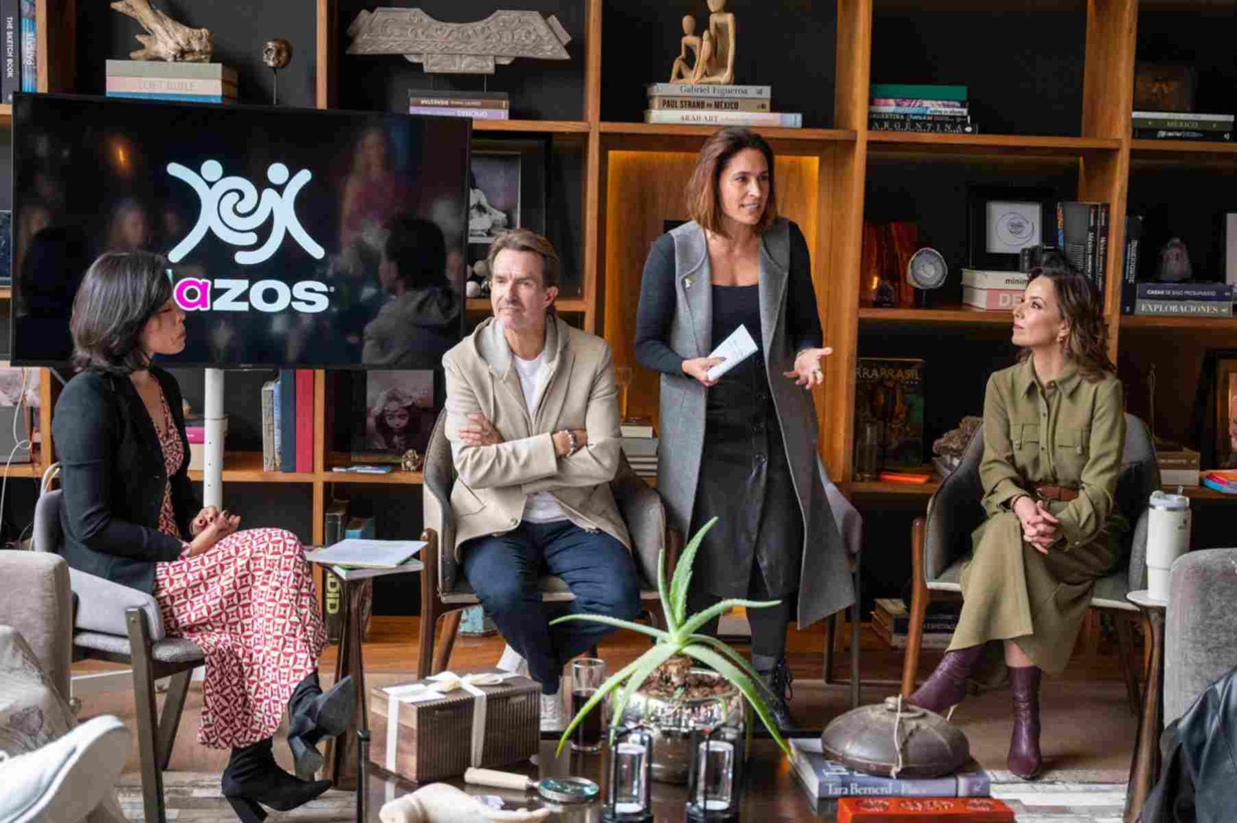 Luz María Zetina presenta la nueva campaña de Fundación Lazos