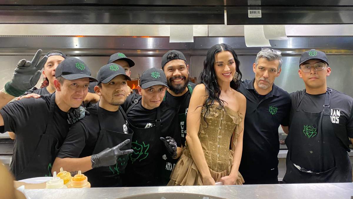 Así fue el momento viral de Katy Perry en la CDMX por "echarse unos tacos"