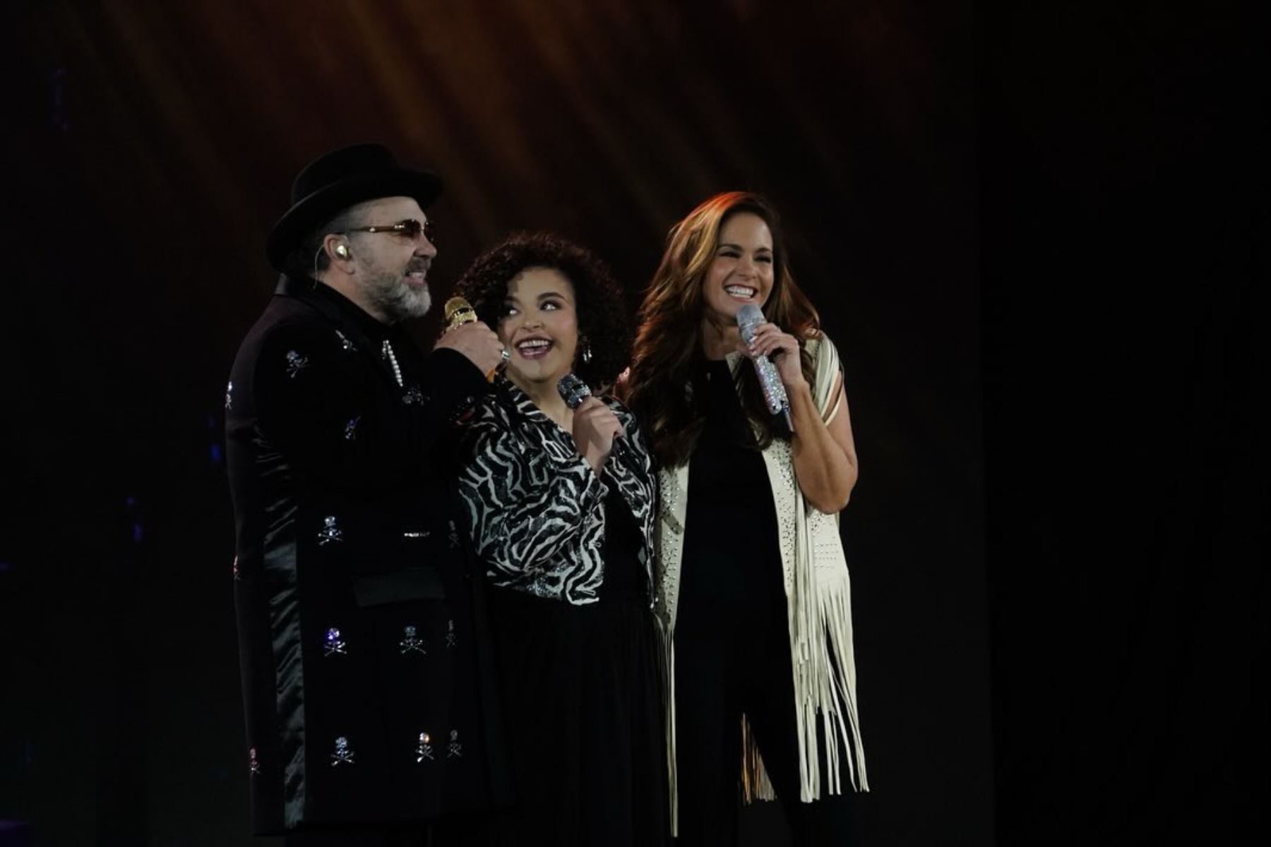 La posada navideña encabezada por Lucero y llena de cantantes de los 80