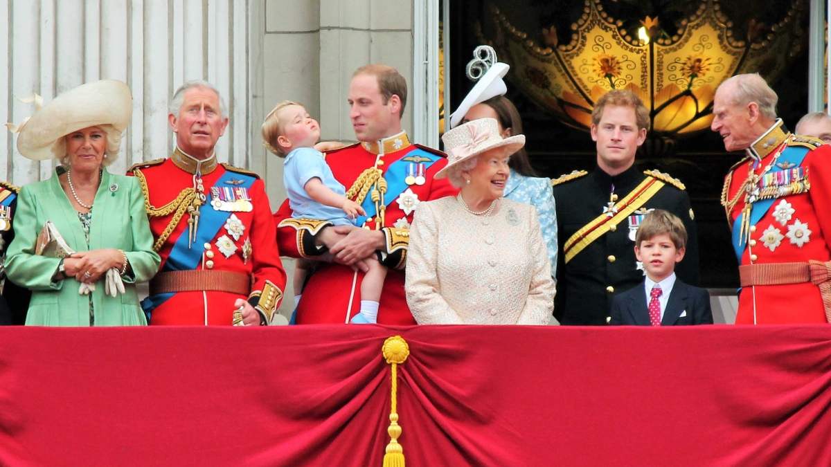 Rey Carlos III podría conseguir el regreso del príncipe Harry a la realeza