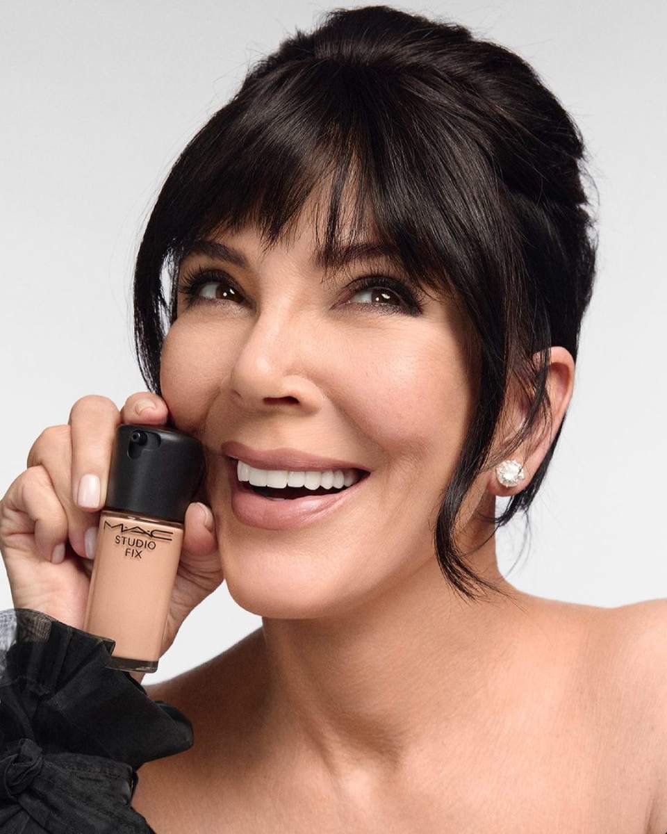 Con casi 70 años, Kris Jenner se ve de la mitad en nueva campaña de MAC