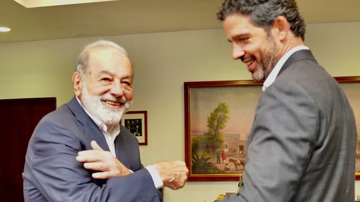 Carlos Slim comparte su lado más familiar y humano con Oso Trava